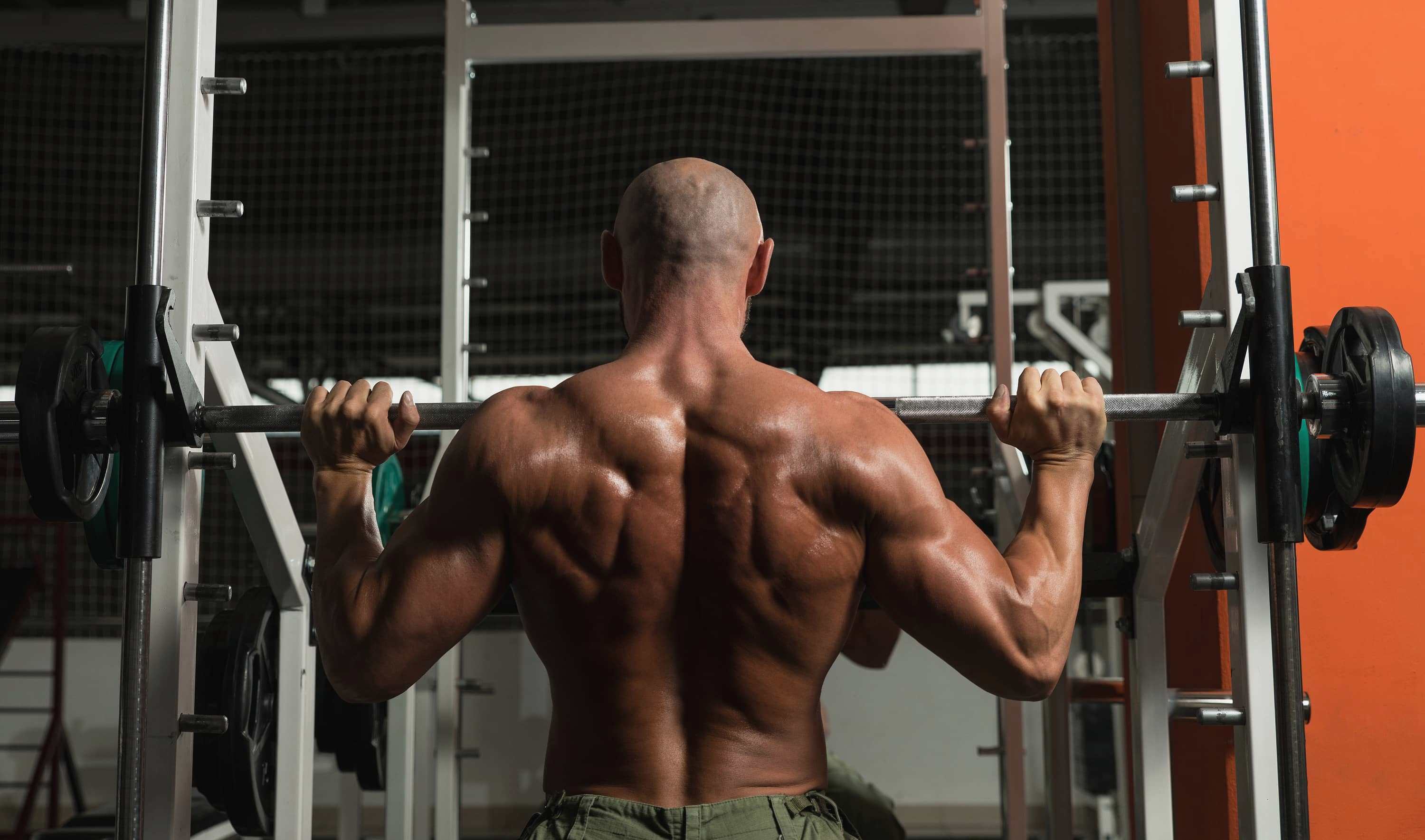Hoe nuttig is de Smith machine? - Fitguide.nl